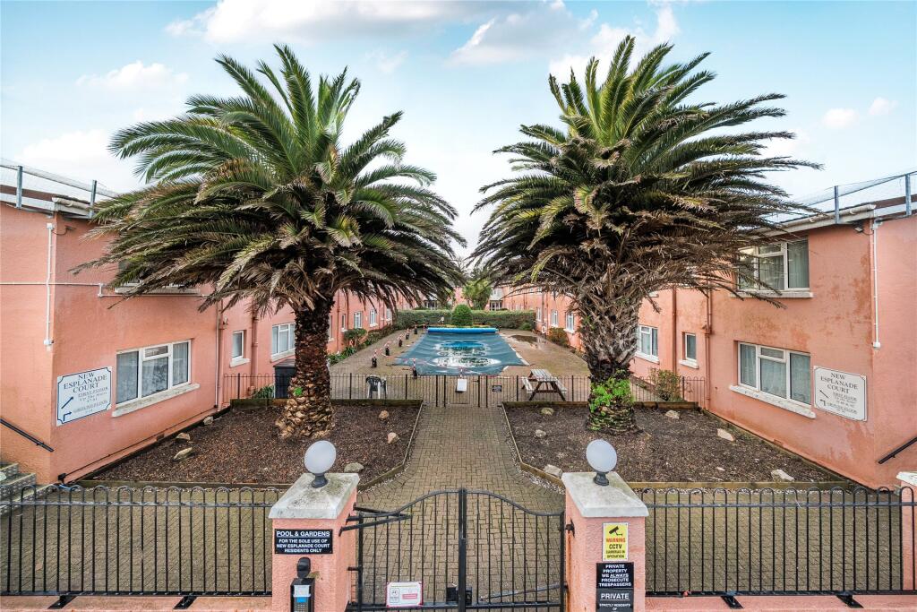 1 bedroom apartment for sale in Esplanade Road, Paignton, Devon, TQ4