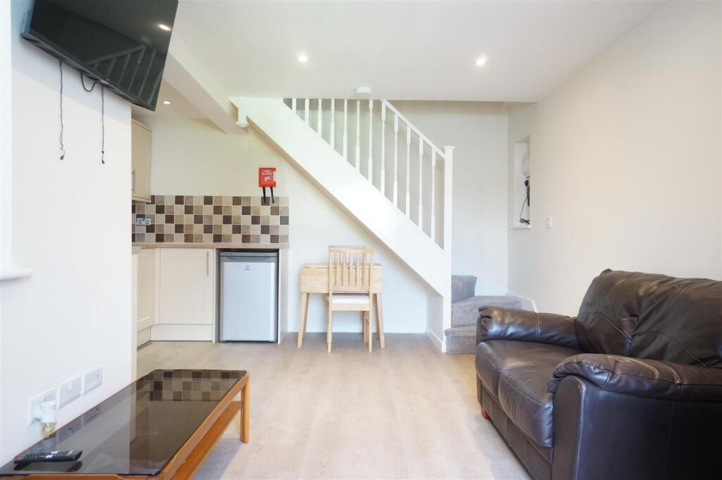 1 bedroom apartment for rent in 245 Caernarfon Road, Bangor, LL57
