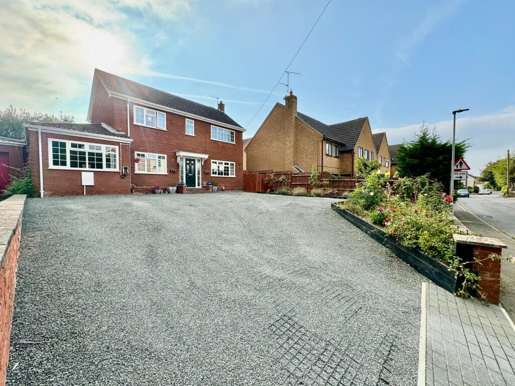 5 bedroom detached house for sale in Newtown Road, Raunds ...