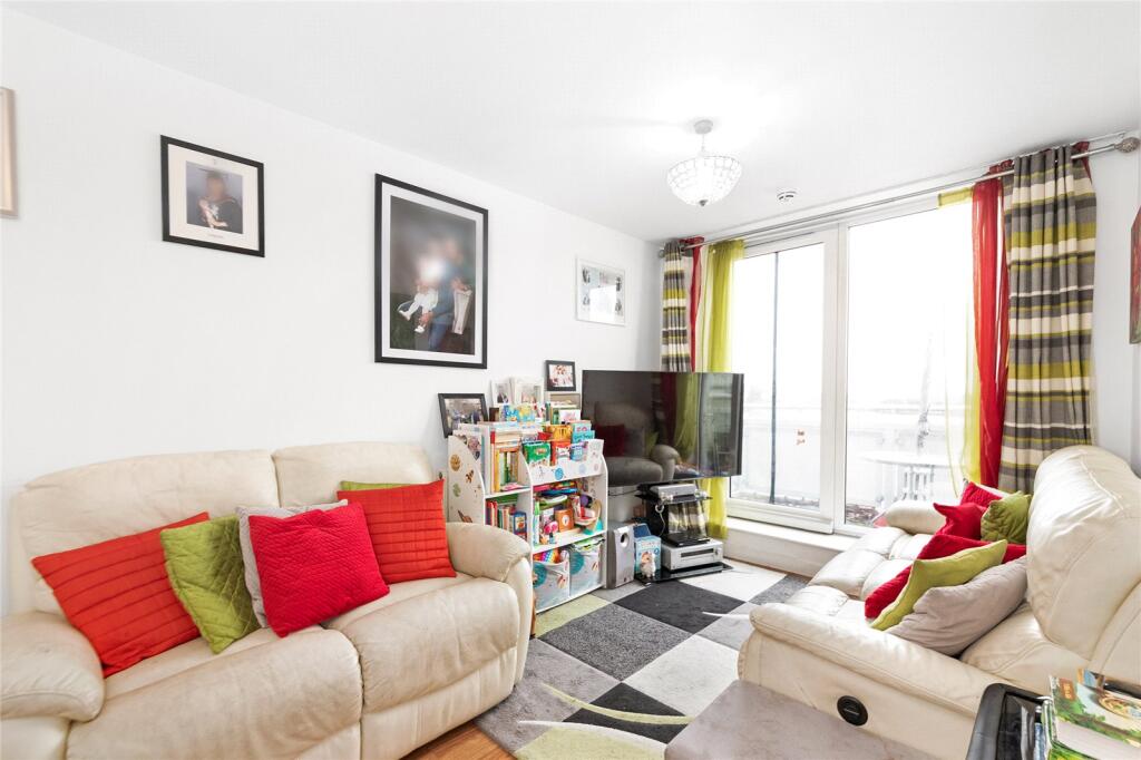 2 bedroom apartment for sale in Mayday Road, Thornton Heath, CR7