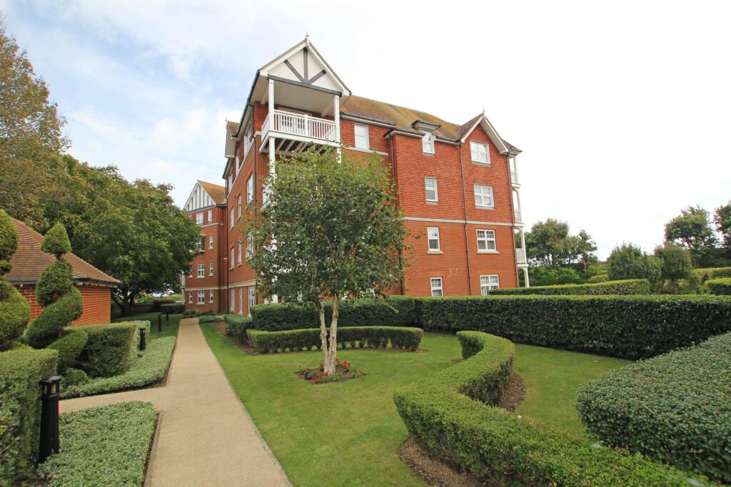 2 bedroom flat for sale in Darley Road, Eastbourne, BN20 7GA, BN20
