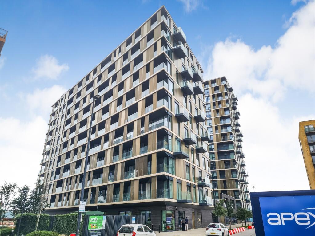 3 bedroom apartment for sale in South House, Gillingham Gate Road ...