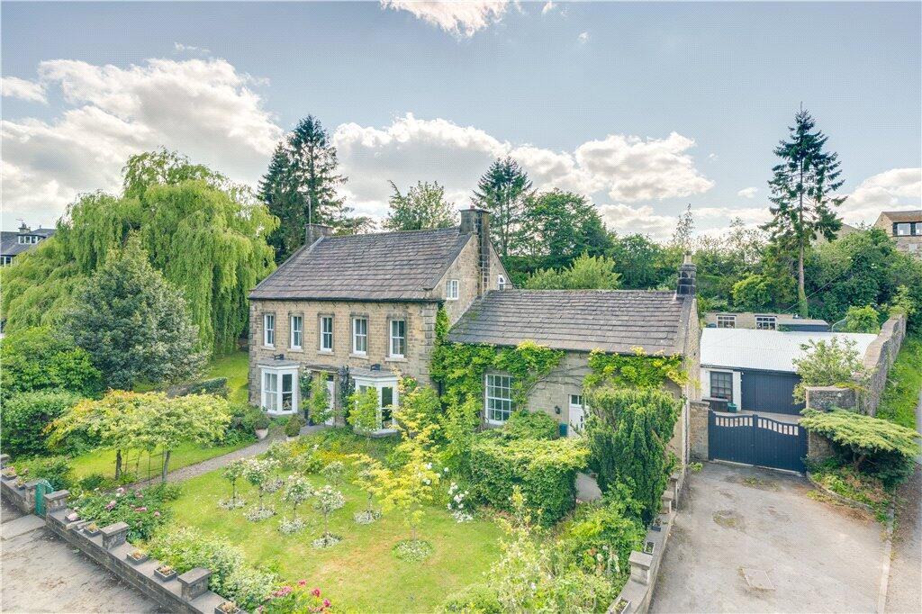 6 bedroom detached house for sale in Masham, Ripon, North Yorkshire, HG4