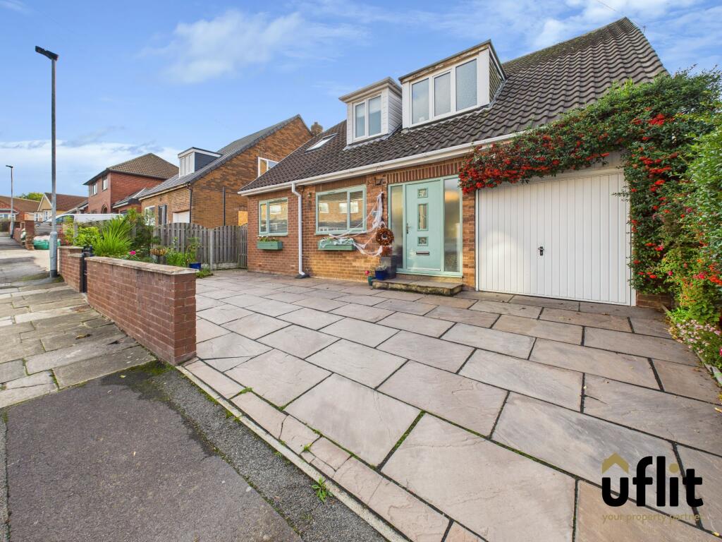 4 bedroom detached house for sale in Broom Riddings, Rotherham, S61