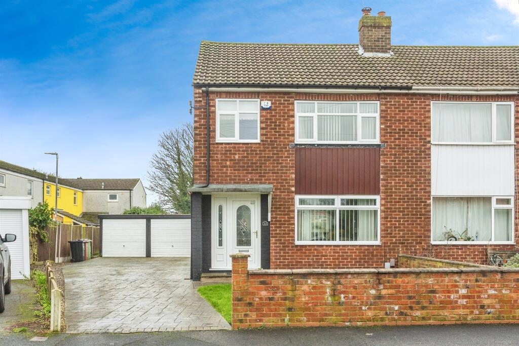 3 bedroom semi-detached house for sale in Primrose Close, LEEDS, LS15