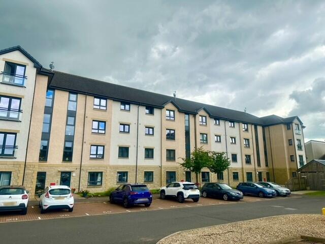 2 bedroom flat for rent in Neuk Drive, East Kilbride, G74