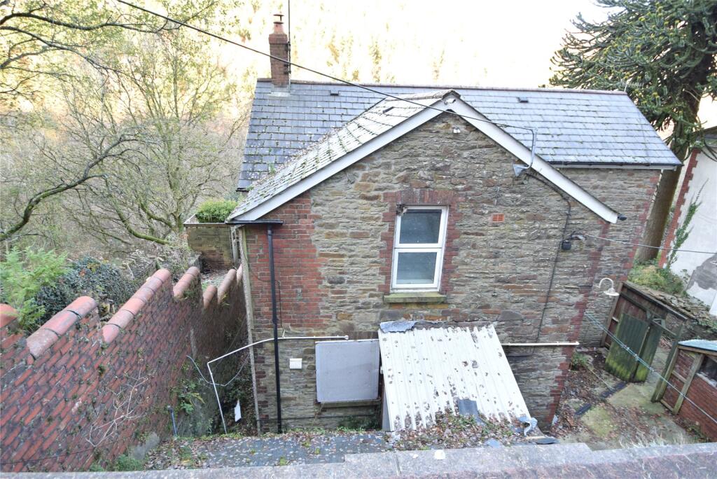 3 bedroom detached house for sale in Plasycoed, Pontnewynydd, Pontypool ...