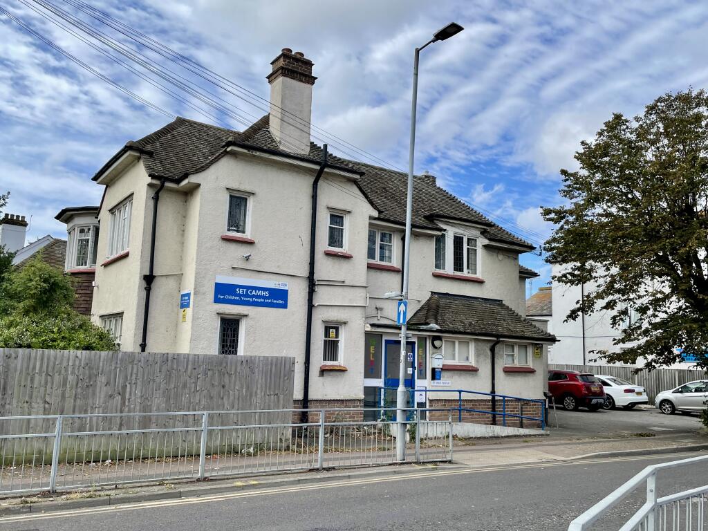 Office for sale in 25 West Avenue, Clacton-On-Sea, Essex CO15 1EU, CO15