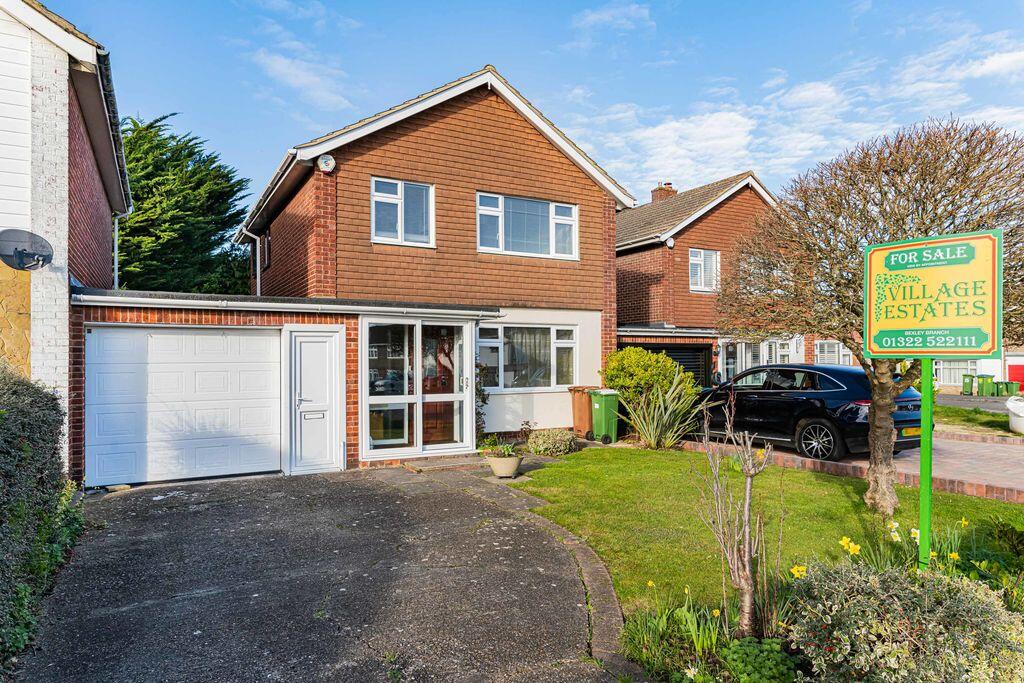 3 bedroom link detached house for sale in Maiden Erlegh Avenue, Bexley, DA5