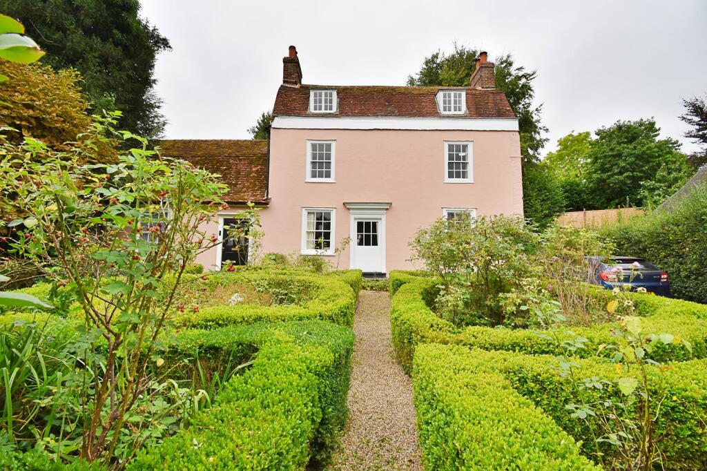5 bedroom detached house for sale in 100 Station Road, Sawbridgeworth ...