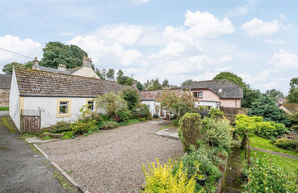 3 bedroom detached bungalow for sale in 25 Bridge Street, Saline, KY12 ...