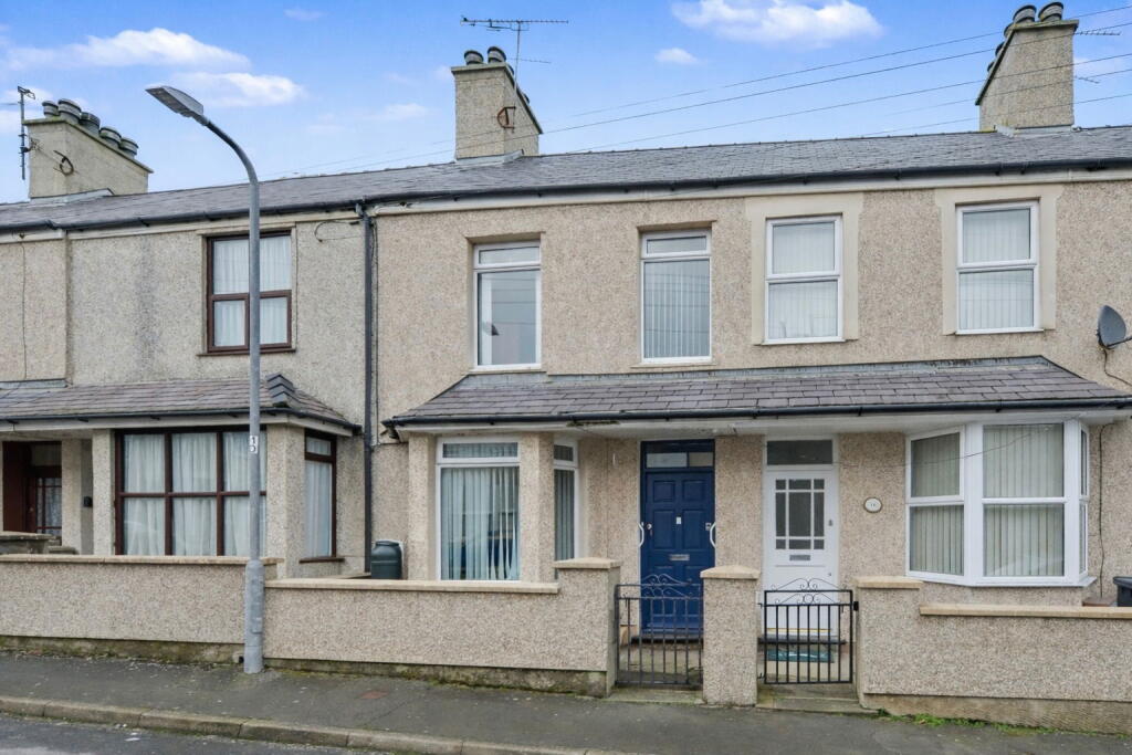 3 bedroom terraced house for sale in Tara Street, Holyhead, LL65