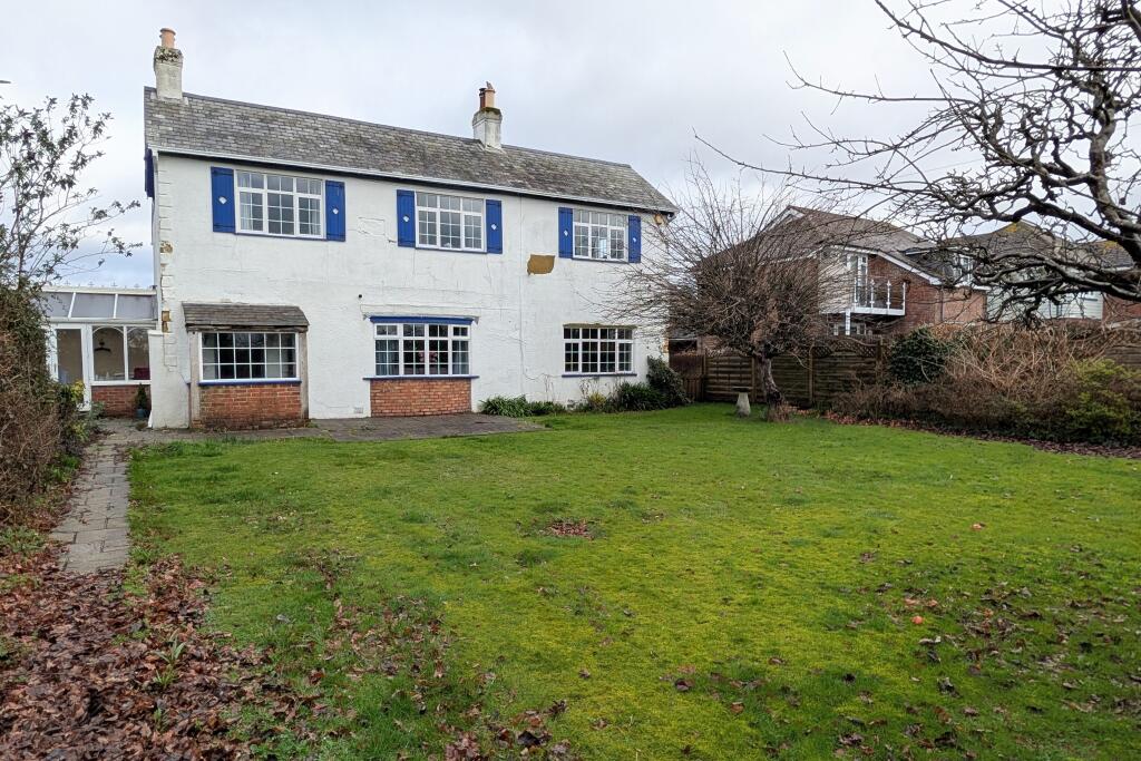 5 bedroom detached house for sale in Warsash Road, Titchfield Common, PO14
