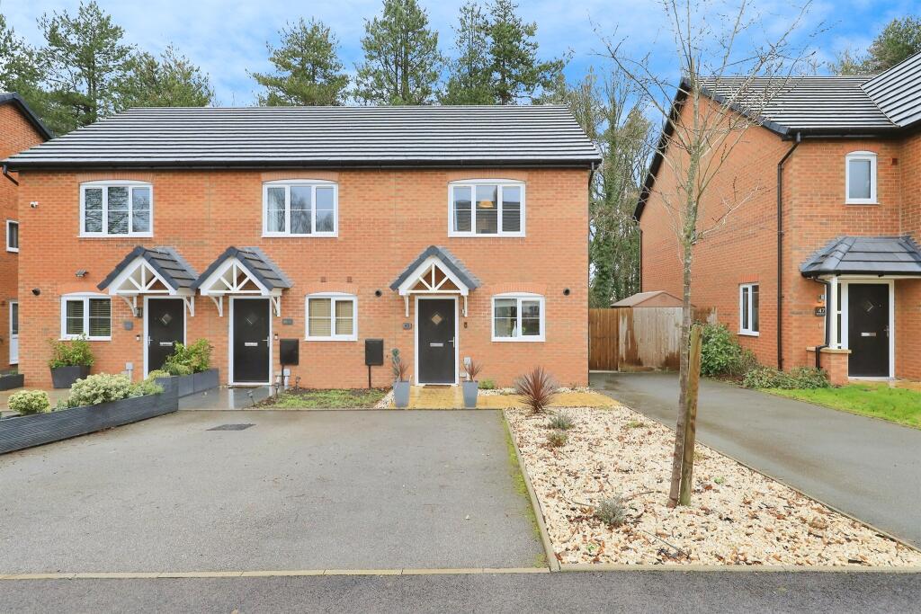 2 bedroom end of terrace house for sale in Red Oak Drive, Lea Castle ...