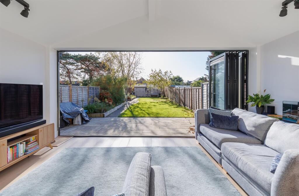 3 bedroom semi-detached house for sale in STYLISH FAMILY HOME, Park ...