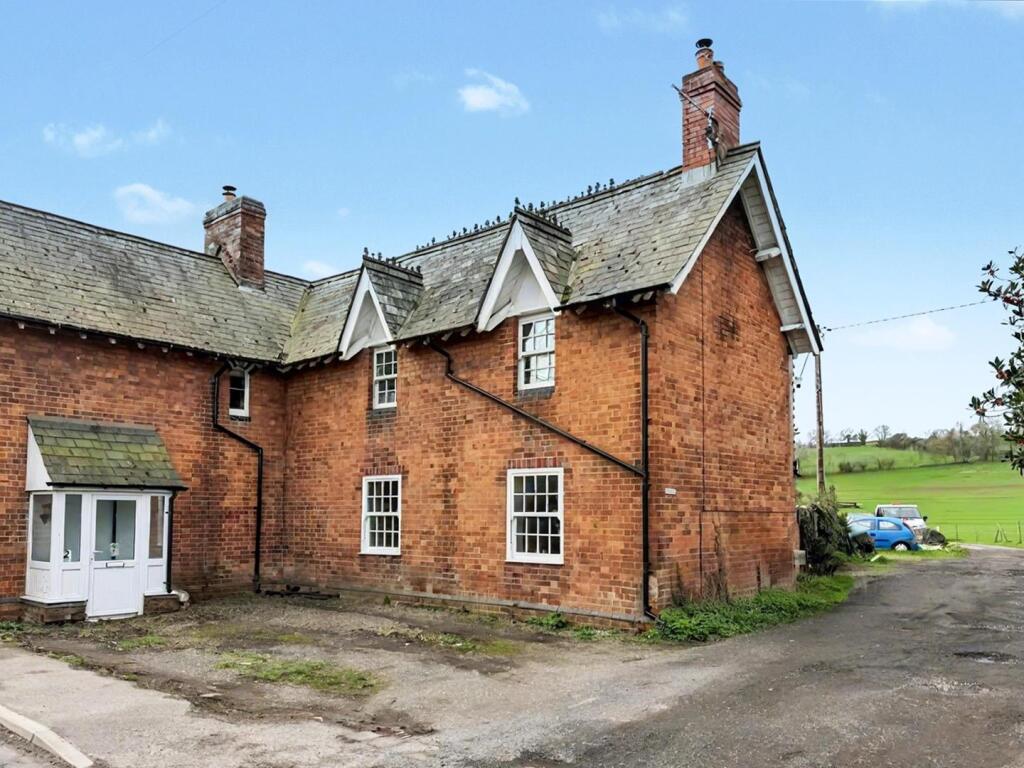 2 bedroom house for sale in Wormelow HR2