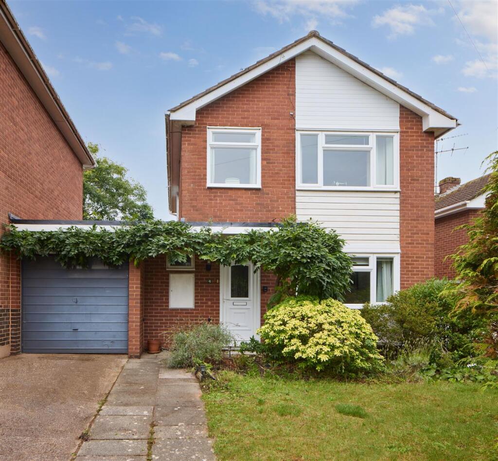 3 bedroom detached house for sale in Byron Road, Exeter, EX2