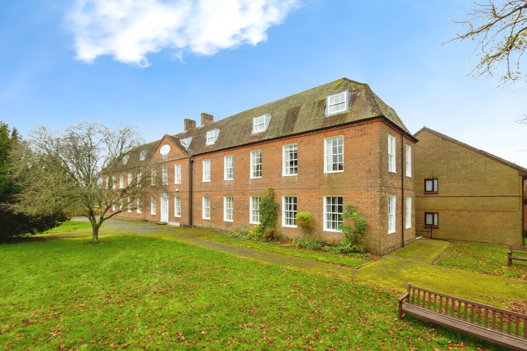 1 bedroom flat for sale in Adams Way, ALTON, Hampshire, GU34
