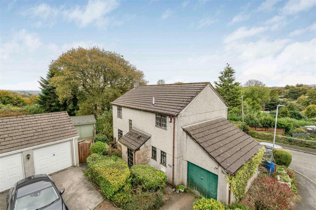 4 bedroom detached house for sale in Polyphant, Launceston, PL15