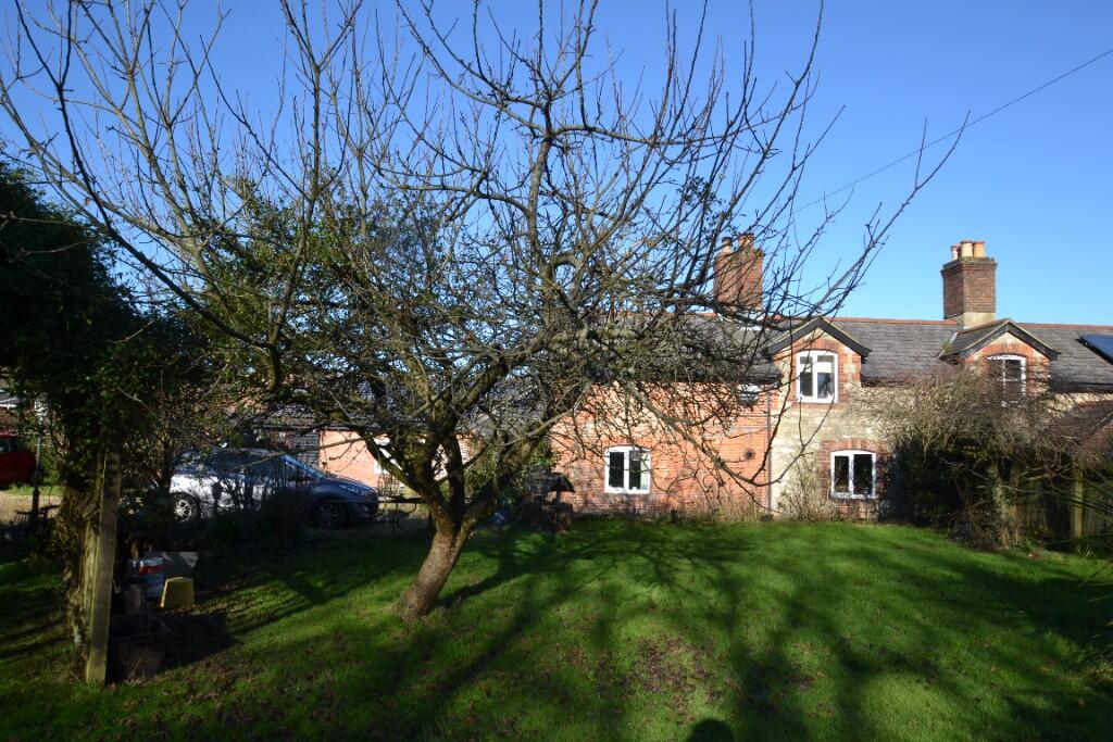 5 bedroom semi-detached house for sale in Harding Shute, Ryde, Isle Of ...