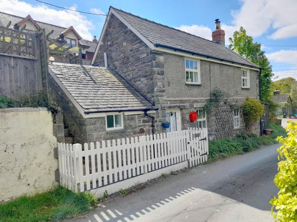 2 bedroom cottage for sale in Isallt, Bont Dolgadfan, Llanbrynmair ...