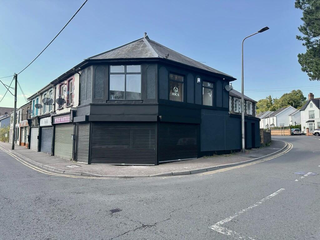 Shop for sale in SHOP & STUDIO FLAT, Brecon Road, Merthyr Tydfil, CF47