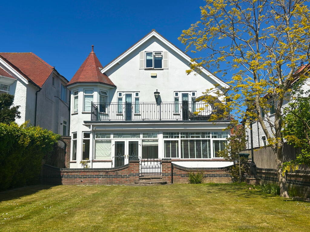 5 bedroom detached house for sale in Drake Road, Skegness, Lincolnshire ...