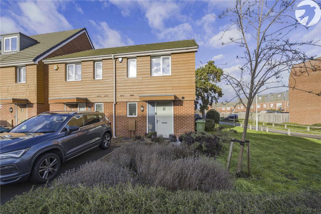 2 bedroom semi-detached house for sale in Muir Drive, Dartford, Kent, DA1