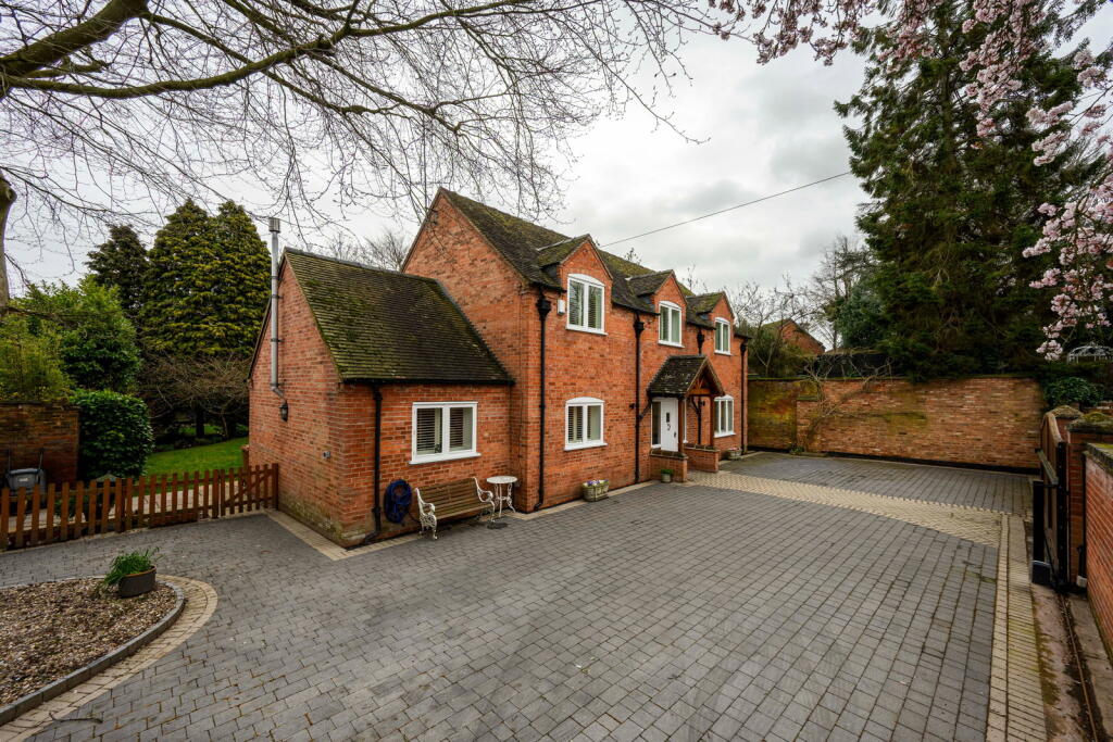 4 bedroom detached house for sale in Orchard House, Doctors Lane ...