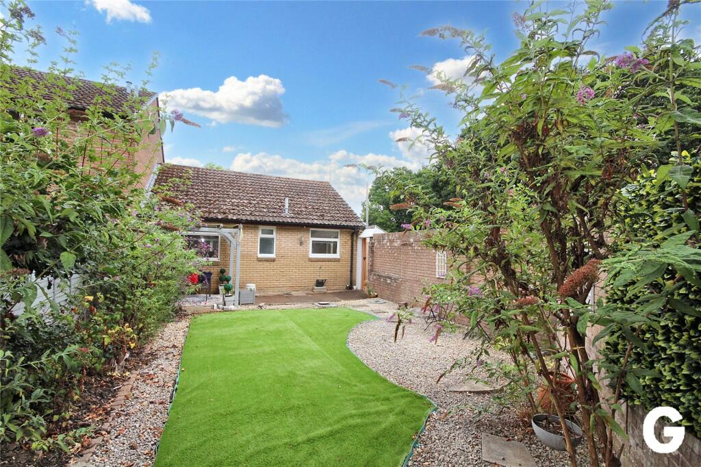 2 bedroom bungalow for sale in Purbeck Drive, Verwood, Dorset, BH31