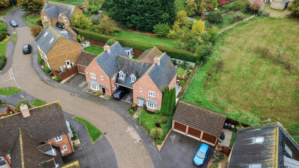 3 bedroom detached house for sale in Glover Court, Middleton, LE16 8TQ ...
