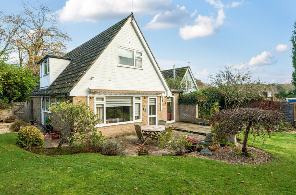3 bedroom detached house for sale in The Paddock, Headley, Hampshire, GU35