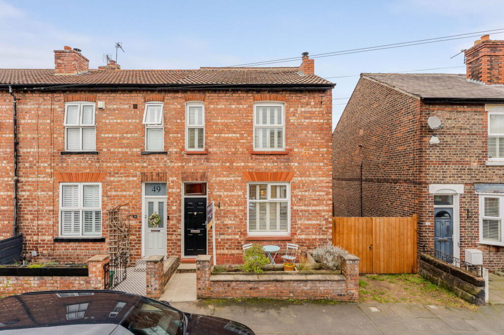 2 bedroom end of terrace house for sale in Brunswick Road, Altrincham ...