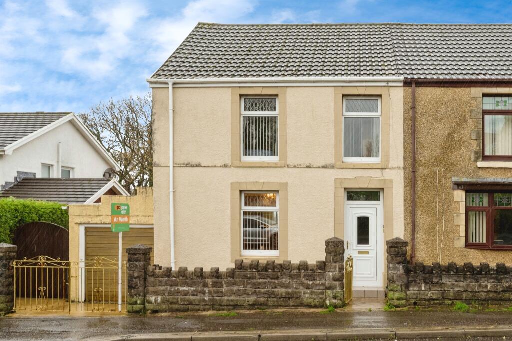 4 bedroom semi-detached house for sale in Victoria Road, Waunarlwydd ...