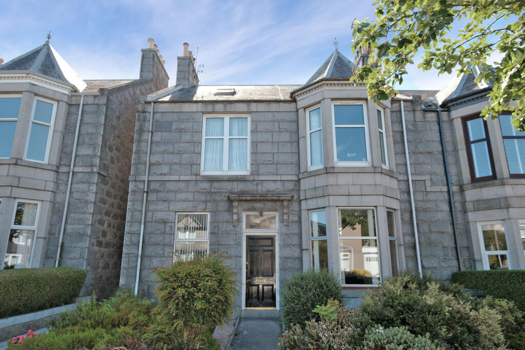 2 bedroom flat for sale in 75 Braemar Place, Holburn, Aberdeen, AB10