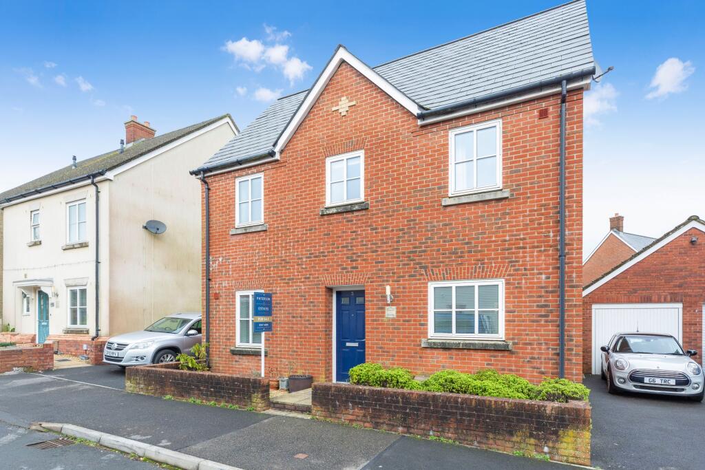 3 bedroom detached house for sale in Allen Road, Shaftesbury, SP7