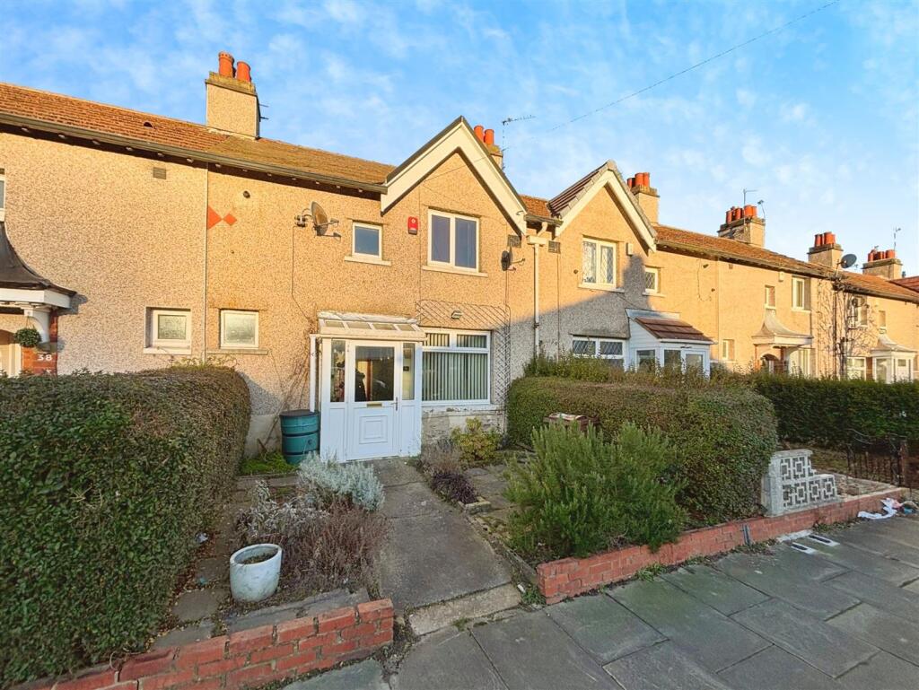 2 bedroom terraced house for sale in Carr Bottom Road, Bradford, BD5 ...