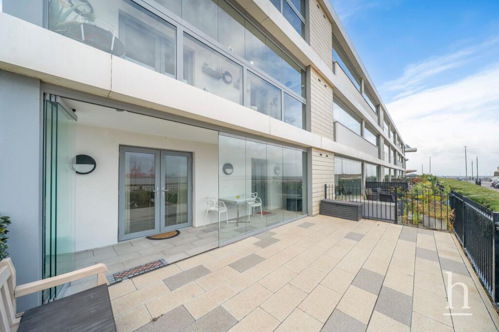 1 bedroom flat for sale in The Prom, Virginia Road, New Brighton, CH45