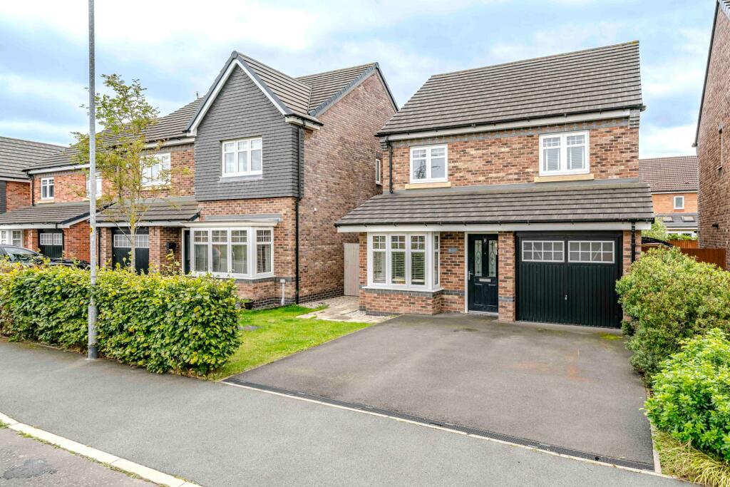 4 Bedroom Detached House For Sale In 9 Pennington Drive Leyland Pr26
