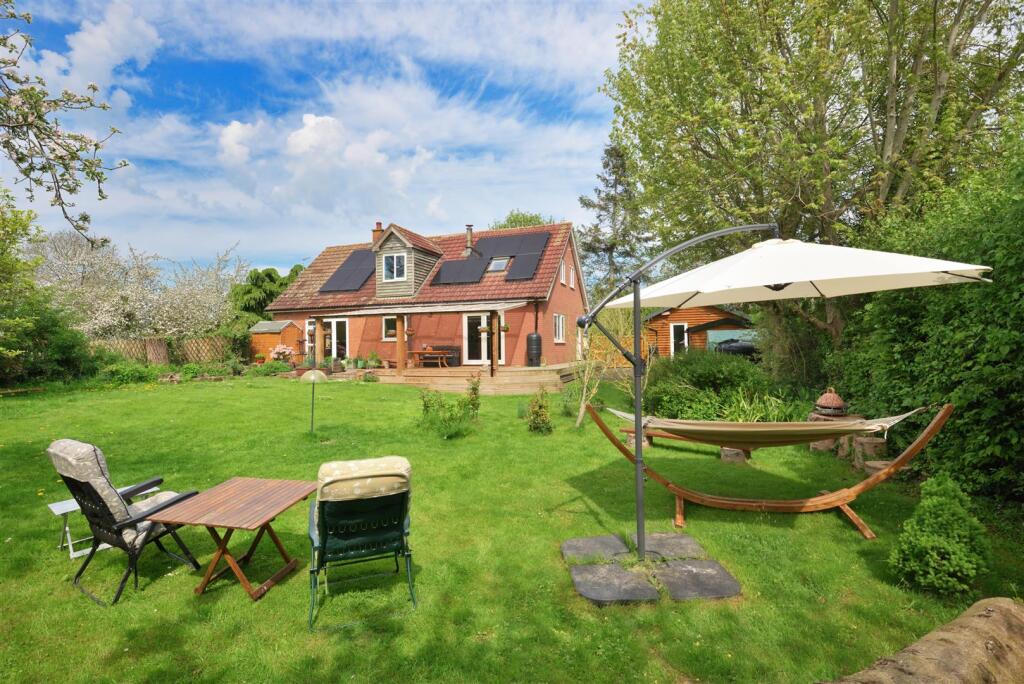 5 bedroom detached house for sale in Moccas, Hereford, HR2