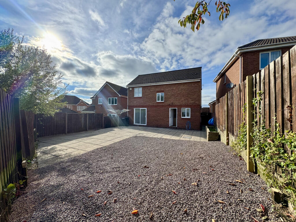 3 bedroom detached house for sale in Glynmil Close, Merthyr Tydfil ...