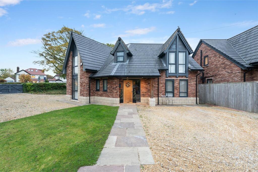 4 bedroom house for sale in Brocklehurst Drive, Prestbury, Macclesfield ...