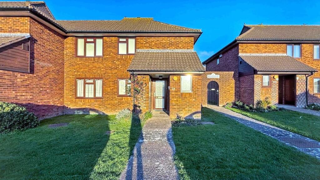 2 bedroom retirement property for sale in Swanley Close, Eastbourne, BN23