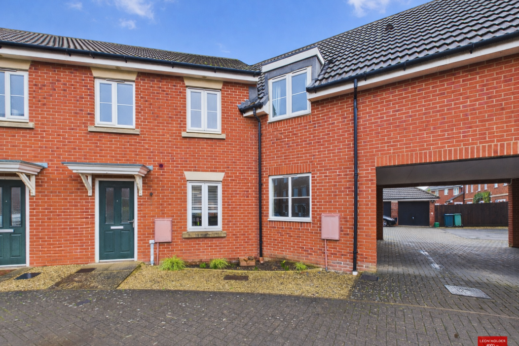 3 bedroom terraced house for sale in Chestnut Road, Brockworth ...