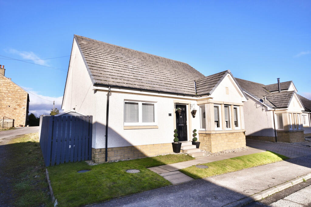 3 bedroom detached bungalow for sale in 12 Castlehill, New Cumnock ...