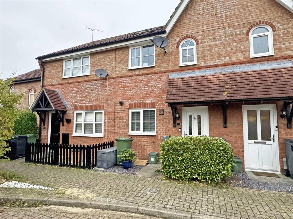 3 bedroom terraced house for sale in Ragley Close, Great Notley ...