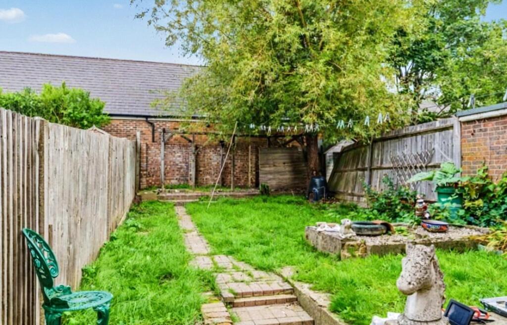 1 bedroom apartment for sale in Royal George Road, Burgess Hill, RH15