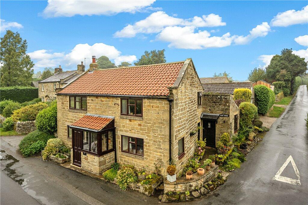 4 bedroom detached house for sale in Laverton, Ripon, North Yorkshire, HG4