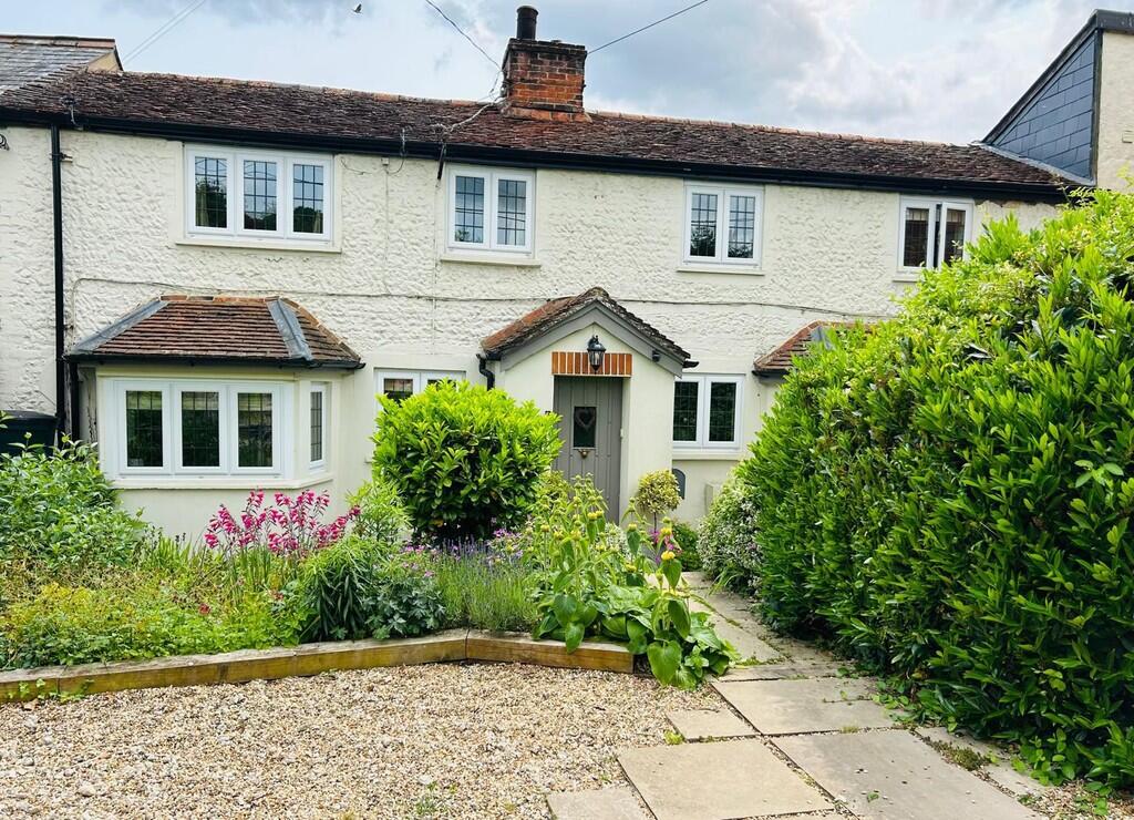 4 bedroom cottage for sale in Colchester Road, White Colne, CO6