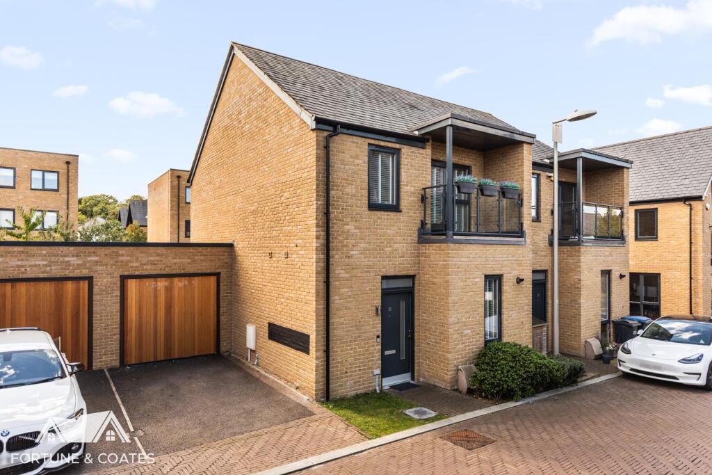 3 bedroom semi-detached house for sale in Bullfinch Road, Newhall ...